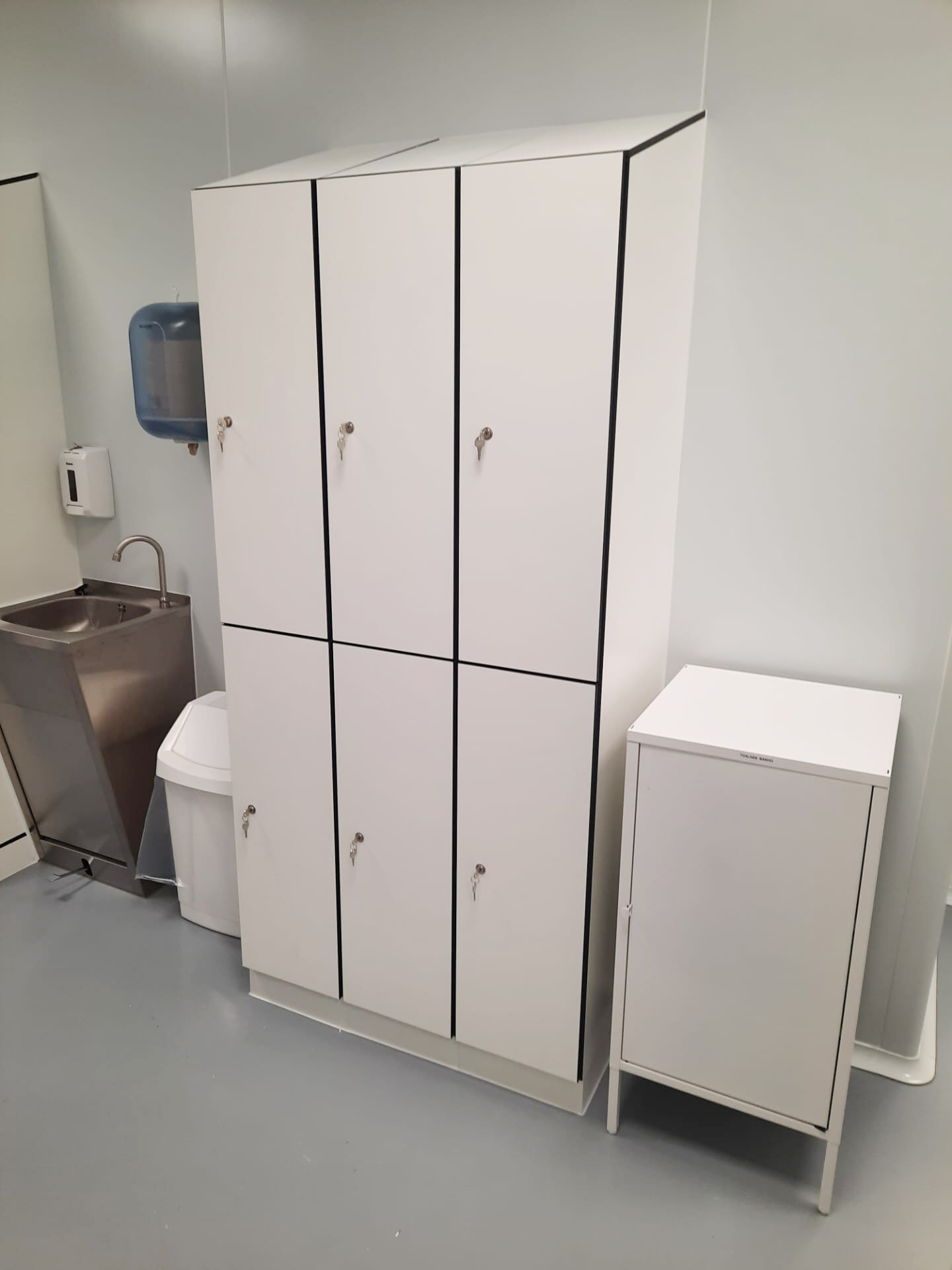 Laboratory Changing Room - Modus Complete