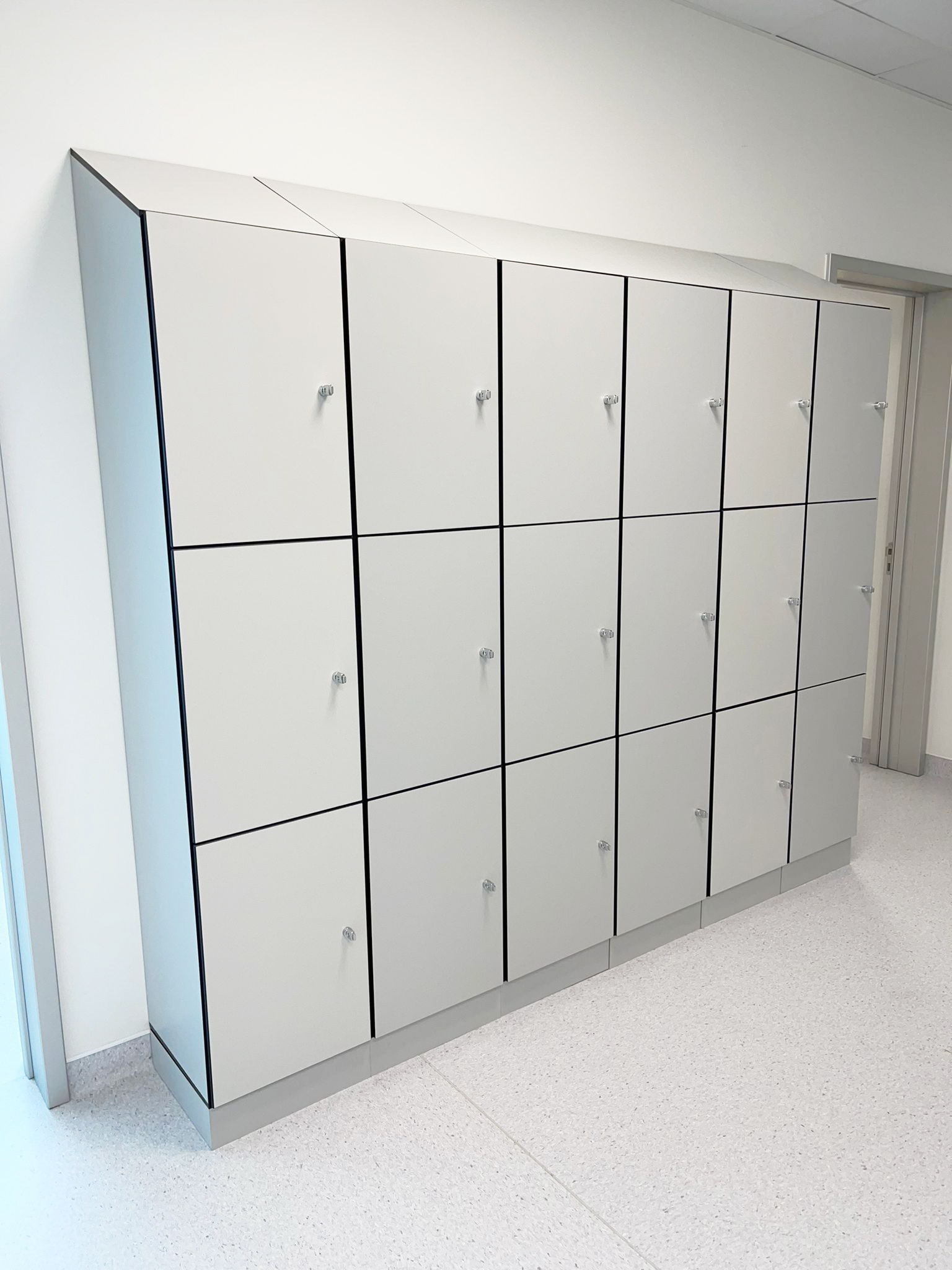 Phenolic furniture - Modus Complete